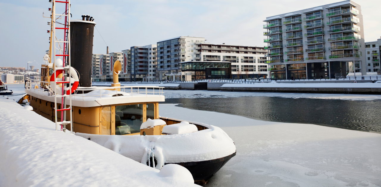 How to Stay Safe Boating After Dark in Cold Weather